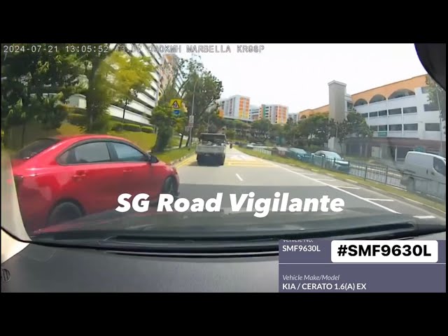 Ave kia cerato fail to give way at give way lin | Nestia