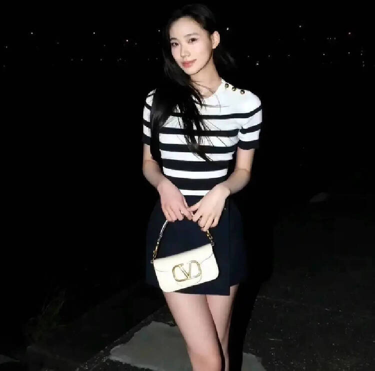 小S二女儿露蛮腰秀身材 懒理被大陆网友抵制风波 | Nestia