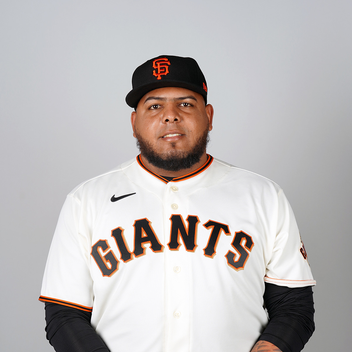 Former MLB Pitcher Reyes Moronta Dead at 31 in Traffic Accident | Nestia