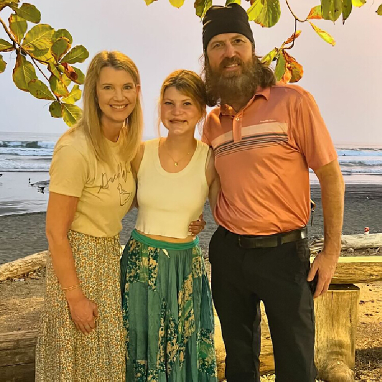 Duck Dynasty's Missy and Jase Robertson Ask for Prayers for Daughter ...