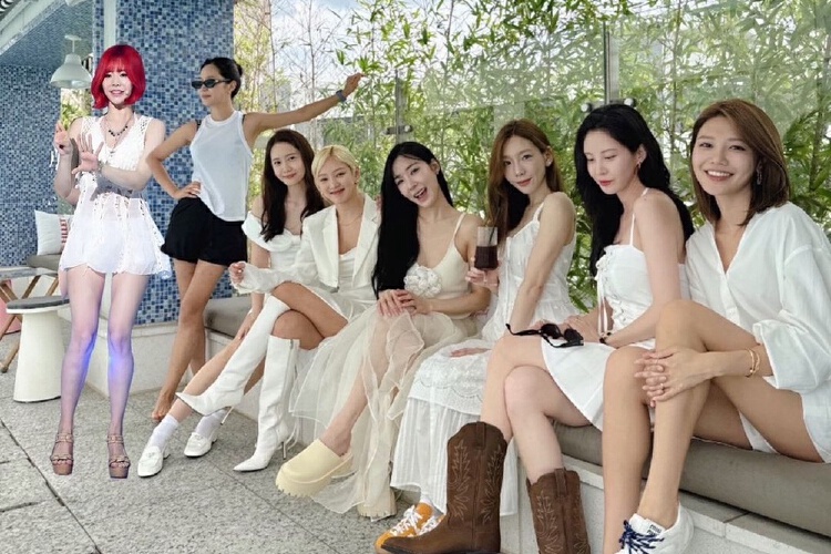 Girls’ Generation Shares Adorable Photos From 17th Anniversary Reunion | Nestia