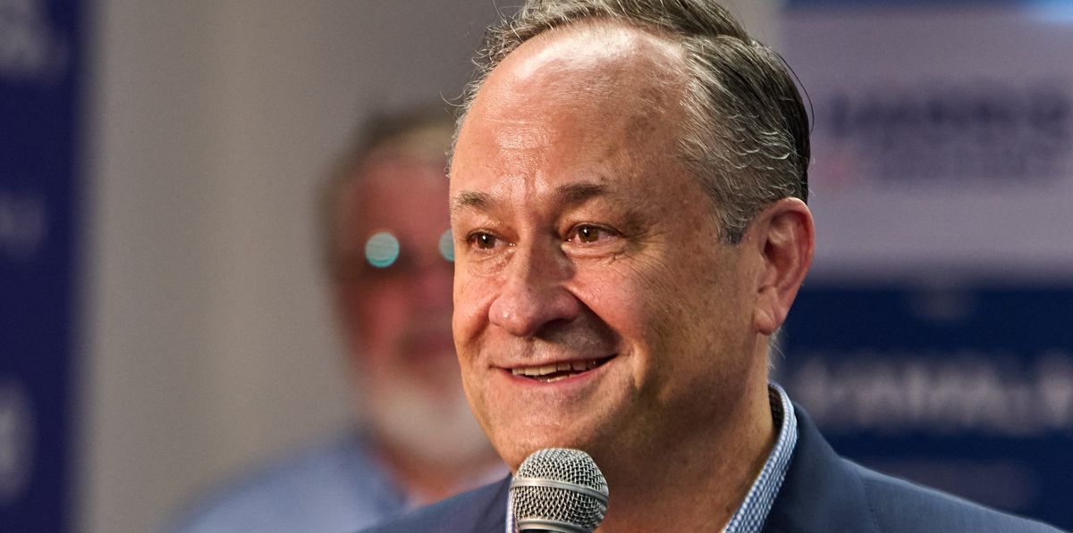 Second gentleman doug emhoff sends tim Walz’s wife a heartfelt message ...