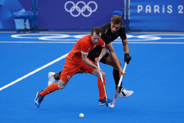 Dutch father-son Paul and Seve van Ass come together to celebrate ...