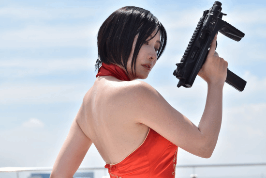 日本47岁带娃人妻COS旗袍艾达王：黑丝高跟魅力难挡 | Nestia