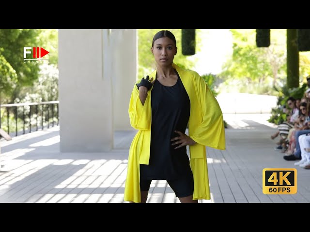 STRONGSUIT SWIMWEAR Flying Solo Swim 2025 Miami - 4K 60FPS | Nestia