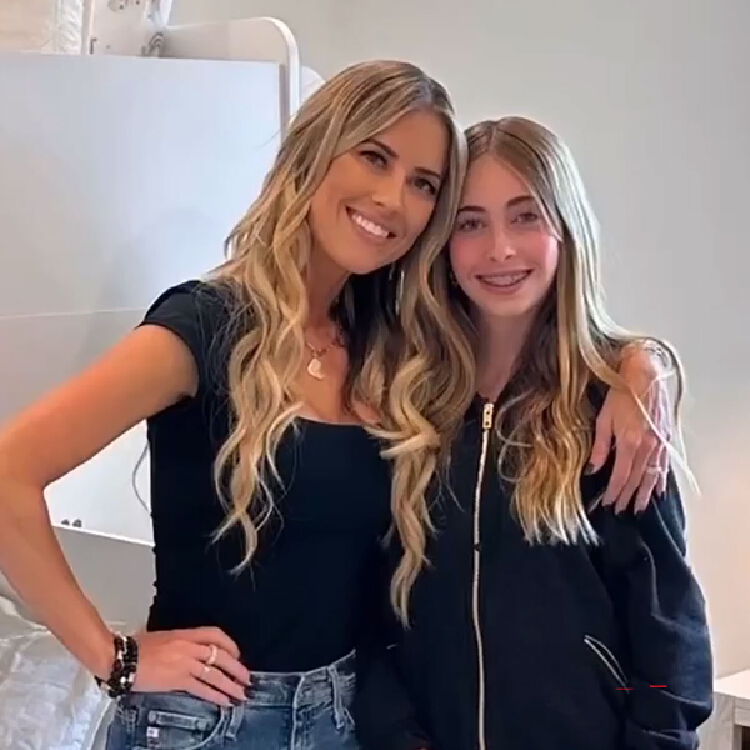 Christina Haack Shares Photos From Thanksgiving Trip With Daughter Taylor | Nestia