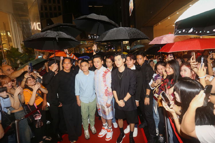 陈家乐自我介绍：Saya keluarga gembira！黄宗泽喊“兴！旺！发”望《扎职3》大卖 | Nestia