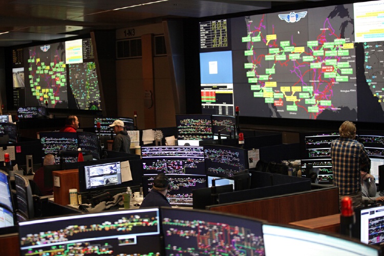 Investigators say dispatching errors led to Union Pacific train crash that killed 2 workers | Nestia