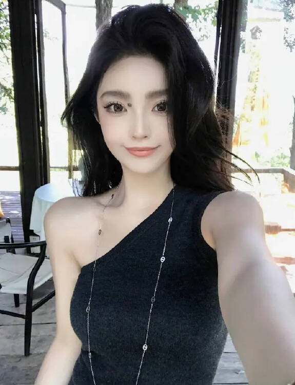 爆料雪梨吸毒网友再度发文 称雪梨已被限制出境 | Nestia