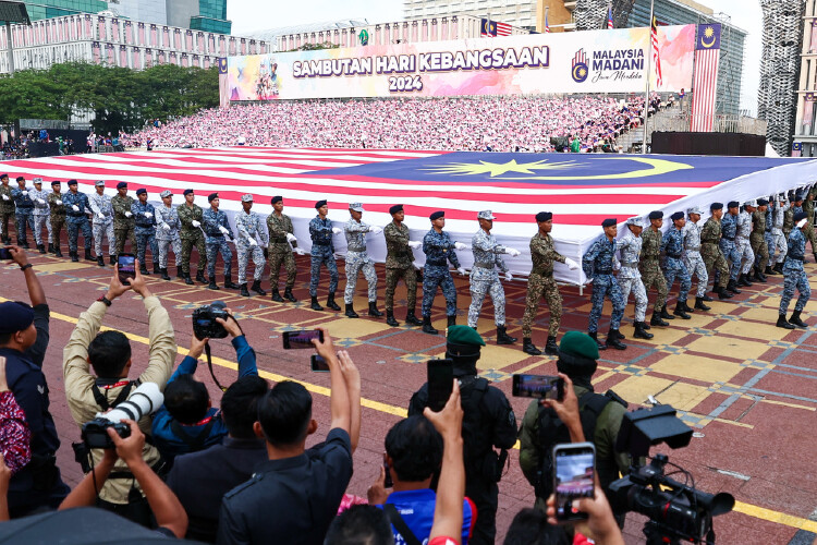 Wave of independence spirit sweeps across National Day celebration in ...