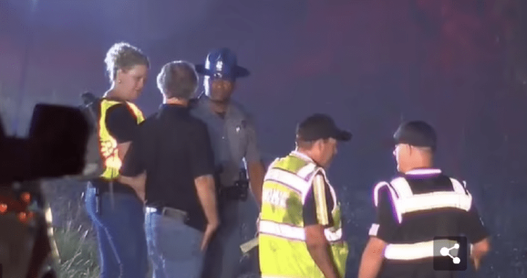 严重车祸｜美国密西西比州巴士公路翻车 7死37伤 | Nestia