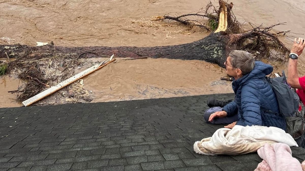 Heartbreaking last photo of couple on roof before being swept away by Hurricane Helene floods ...