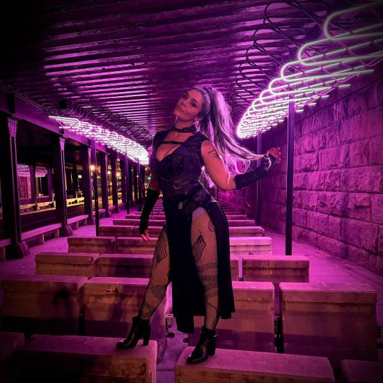 网友晒妻子《真人快打》辛黛尔COS照 网友化身曹贼 | Nestia