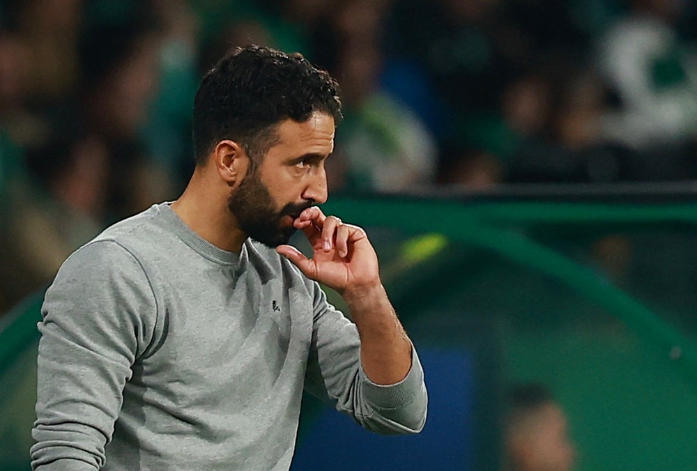 Manchester United still awaiting work permit for incoming boss Ruben ...