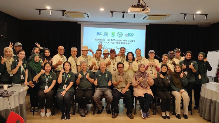 首届“升旗山导览”圆满完成 15人完成培训成认证导览员 | Nestia