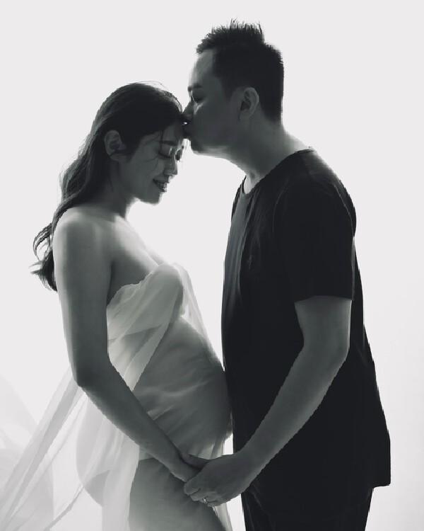前TVB主播姚隽彦宣布将为人父 老婆影性感大肚写真好吸睛 离巢后发福做领队？ | Nestia