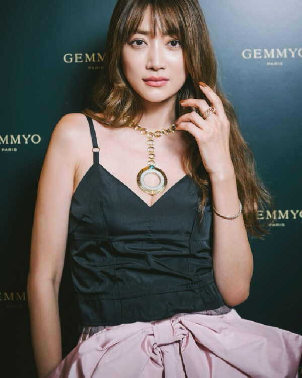 39岁女星再婚10年突然宣布离婚！去年结束关系 与富豪前夫继续对独子盡父母责任 | Nestia