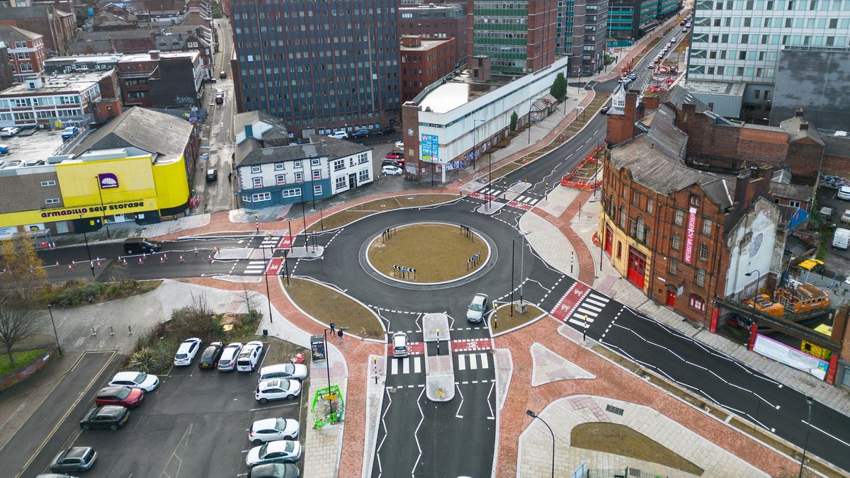 UK's new confusing £18m Dutch-style roundabout opens in major city | Nestia