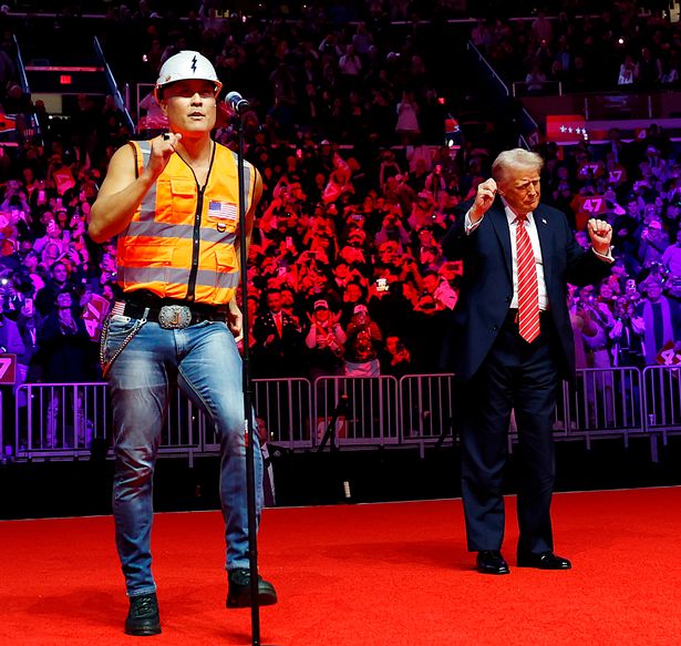 Donald Trump inauguration rally chaos as thousands queue in snow while ...