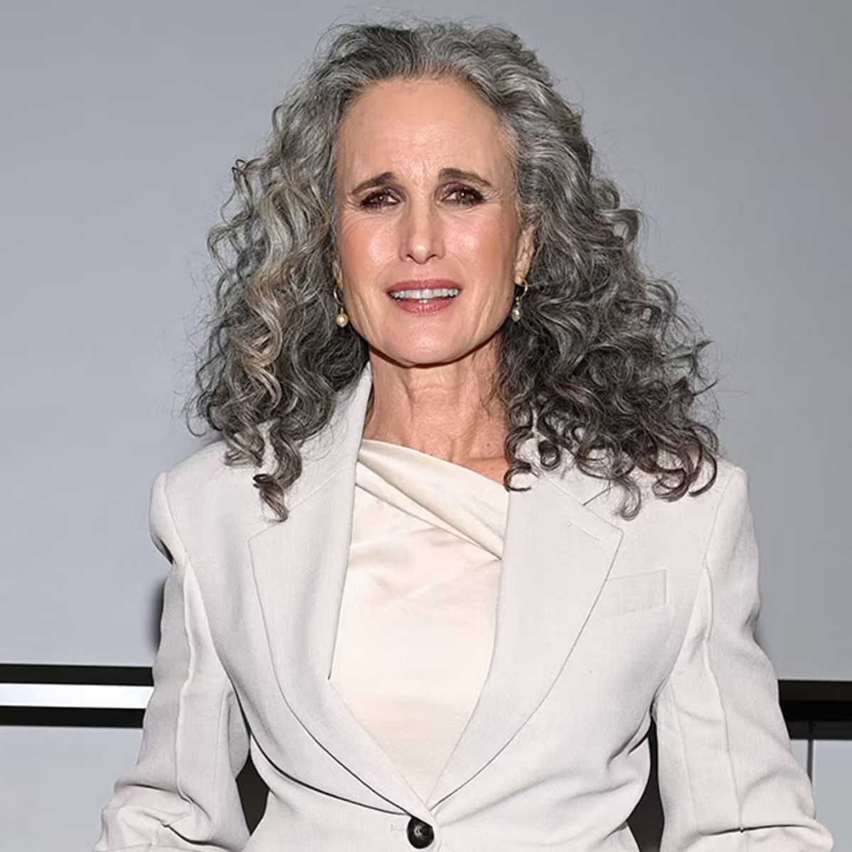 Andie MacDowell Shares Piriformis Syndrome Diagnosis | Nestia