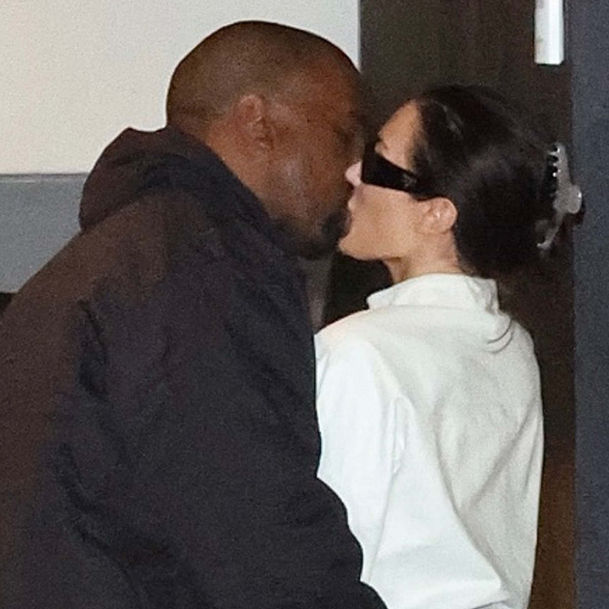Kanye West’s Wife Bianca Censori Flaunts Completely Different Look While Out in L.A. | Nestia