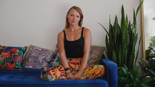 AI深伪技术与挚友的背叛：悉尼女教师的生活如何沦为色情内容（组图） | Nestia