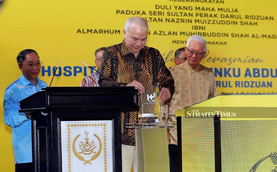 Sultan Nazrin opens UTAR Hospital | Nestia