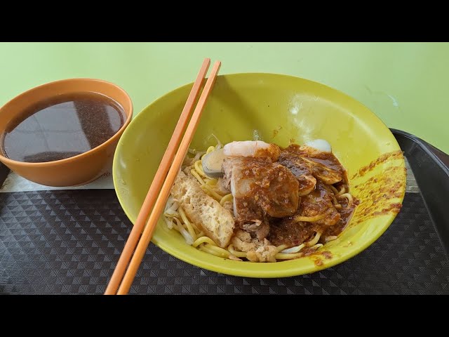 Chung Cheng Chilli Mee at Golden Mile Food Centre. Pork Ribs Prawn ...