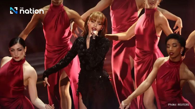 Lisa of Blackpink dazzles at 2025 Oscars in tuxedo-inspired look | Nestia