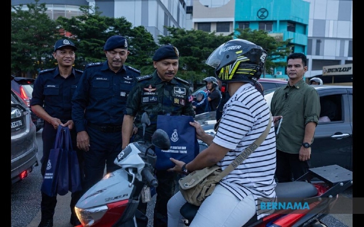 Police intensify border security to stop illegal crossings at Malaysia-Thailand border during ...