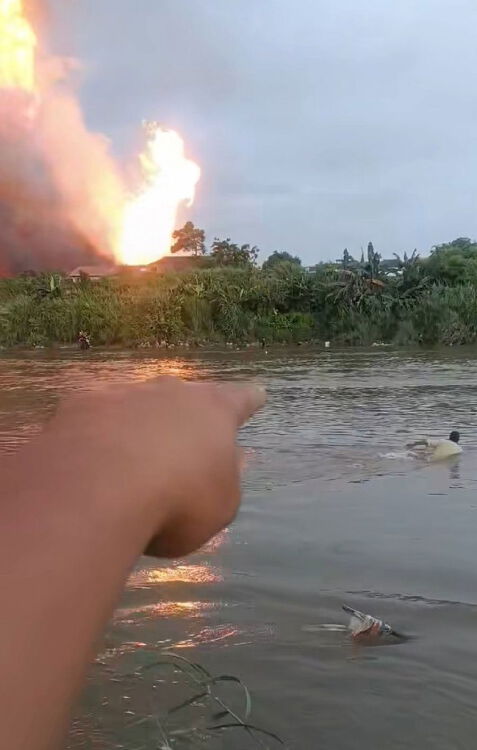 【天然气输管起火】民众跑150公尺跳河逃生 | Nestia