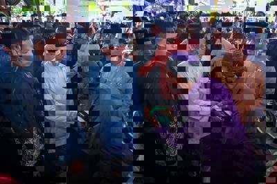 Crowd enjoys Madani Hari Raya celebration with PM in Ayer Keroh | Nestia