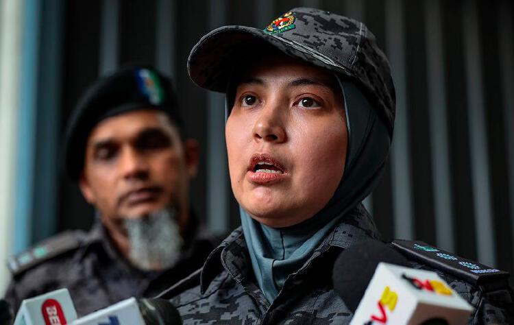 37 held in immigration raid on food court in Penang | Nestia