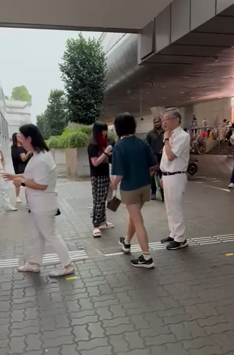 DPM Gan Kim Yong Draws Large Queues at Waterway Point Despite Earlier Viral Video Showing Him ...