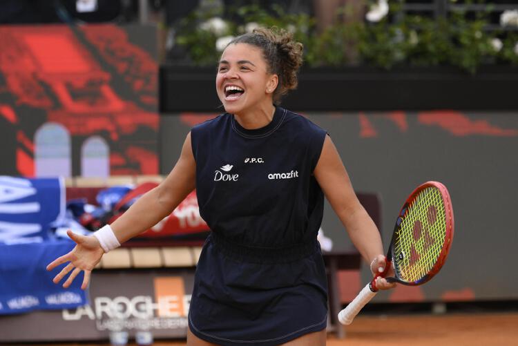 Joyous Jasmine Paolini makes history seeing off Coco Gauff to win ...