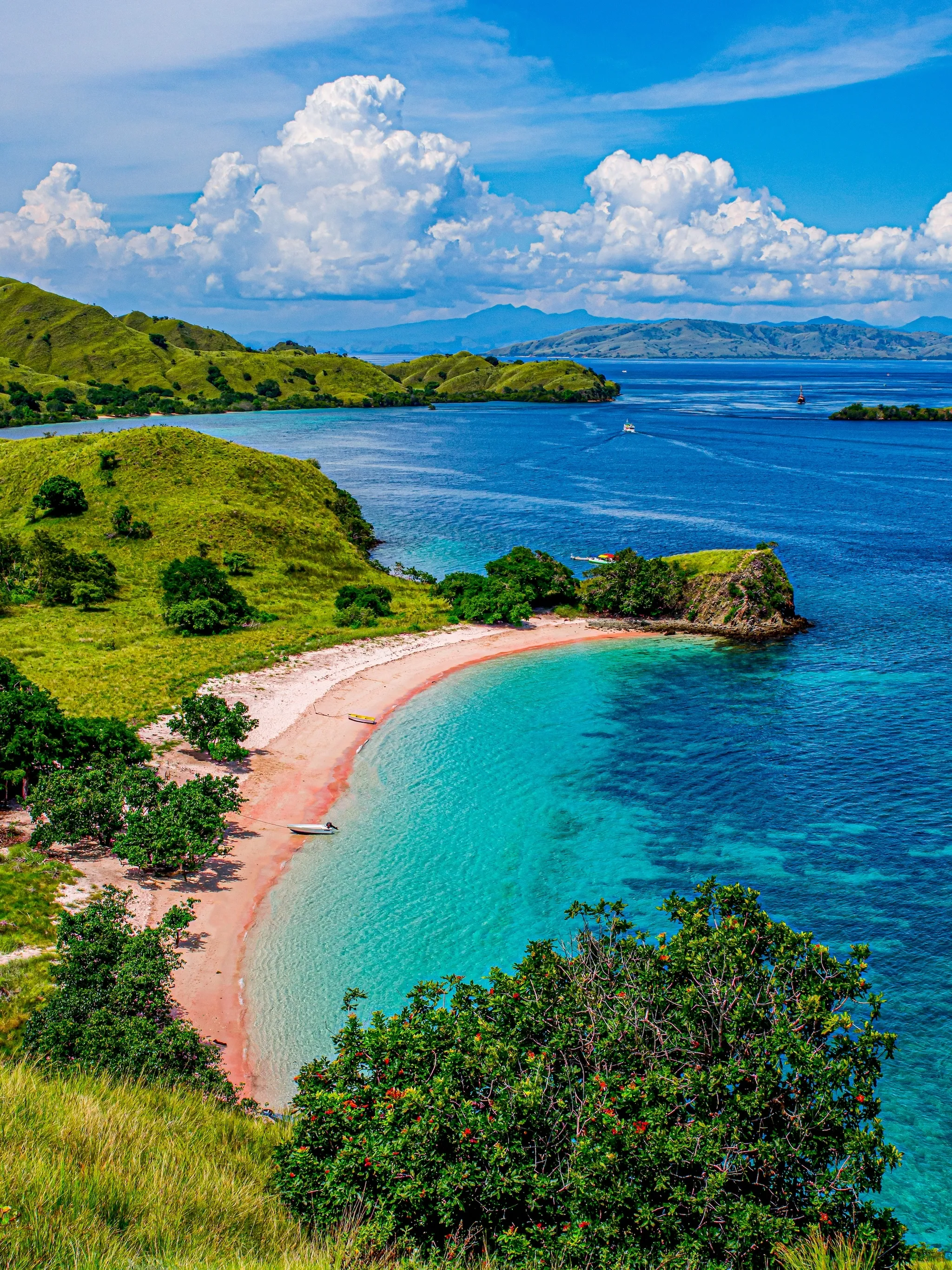 This ultra-secluded beach in the Philippines is the world's second best ...