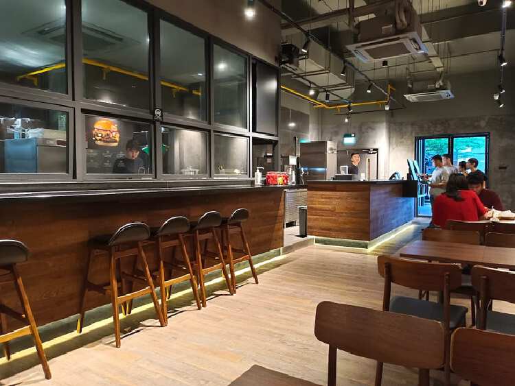 Popular Restaurant BurgerLabo Opens Cheaper Food Court Stall Serving ...