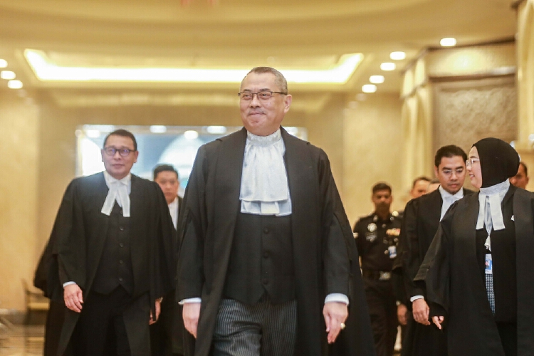 ‘Tabik hormat’: New CJ recalls his car sticker in Terengganu defending ...