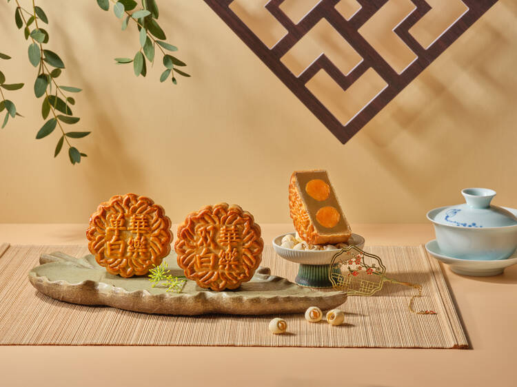 The best mooncakes in Singapore for Mid-Autumn Festival 2025 | Nestia