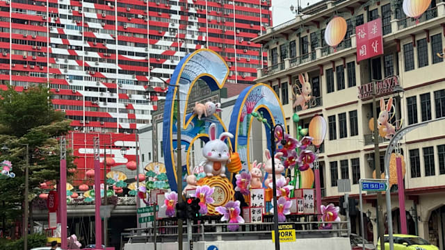 牛车水迎中秋 灯饰融合建国60周年庆典元素 | Nestia